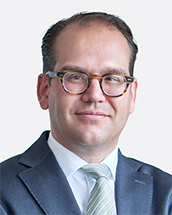 Dr. Nicolas Kredel LL.M. | People | Baker McKenzie