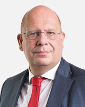 Prof. Dr. Jörg (Joerg) Risse LL.M. | People | Baker McKenzie